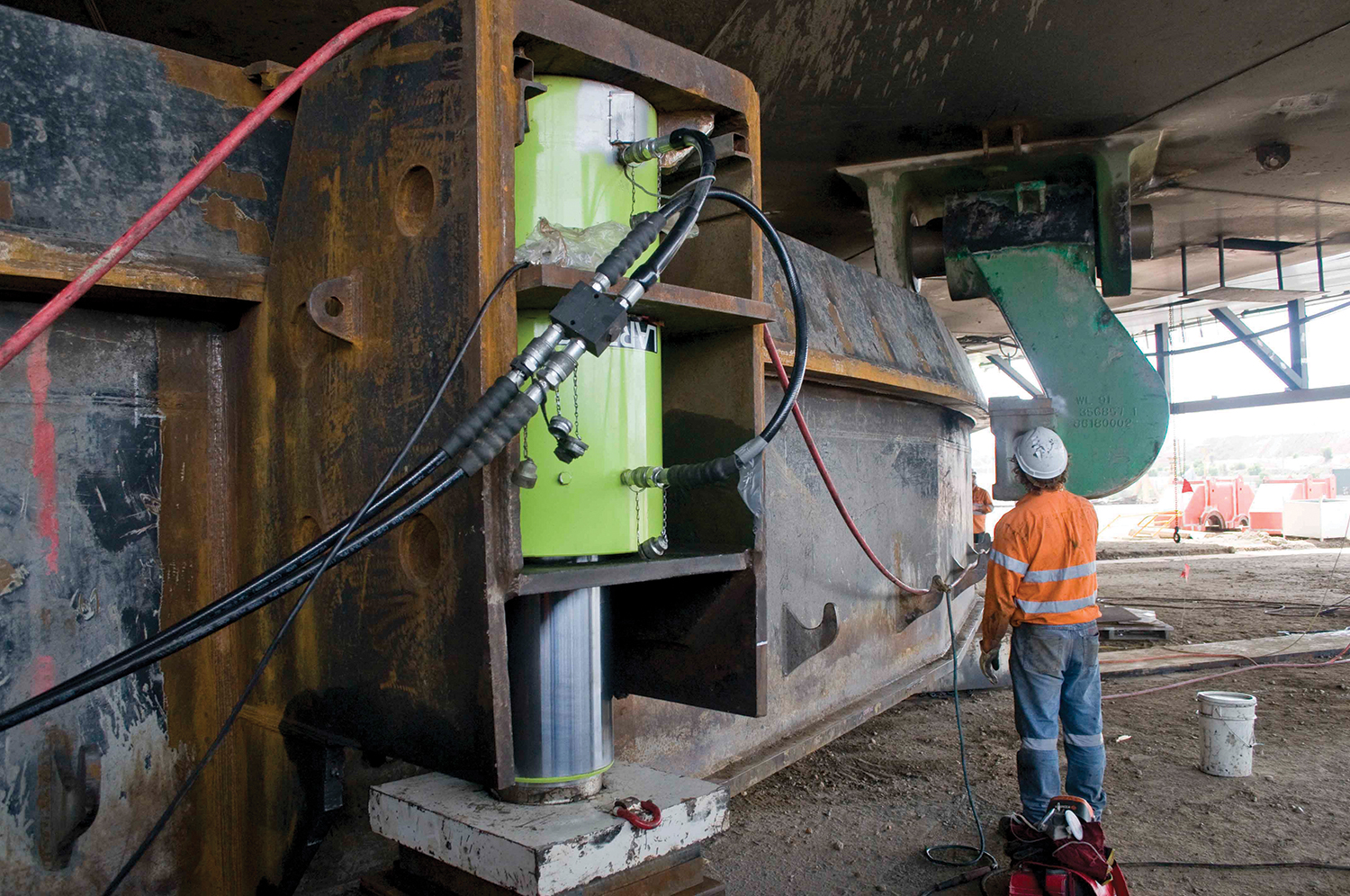 Hydraulic Jack - 6400tn Dragline Lift - Abdex